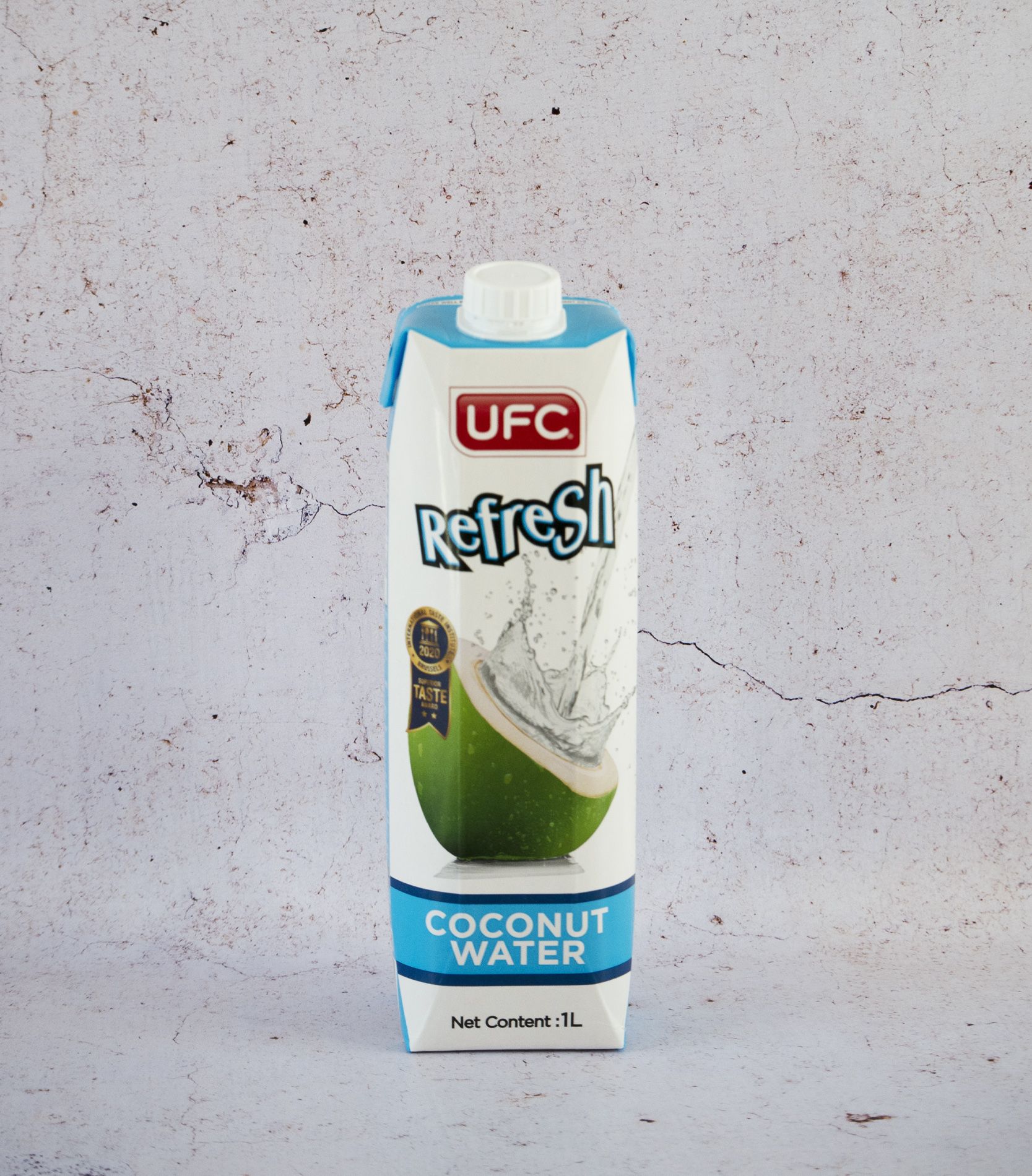 UFC Refresh eau de coco